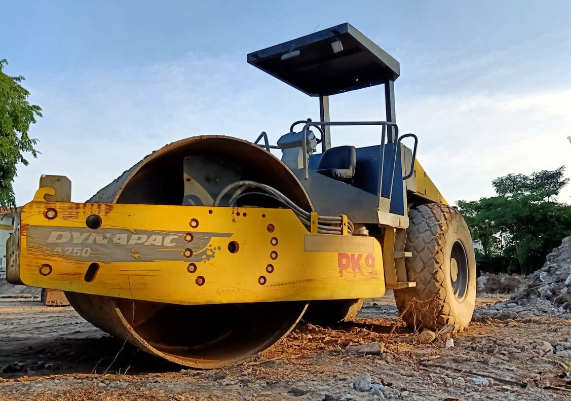 About Us – CS LEONG